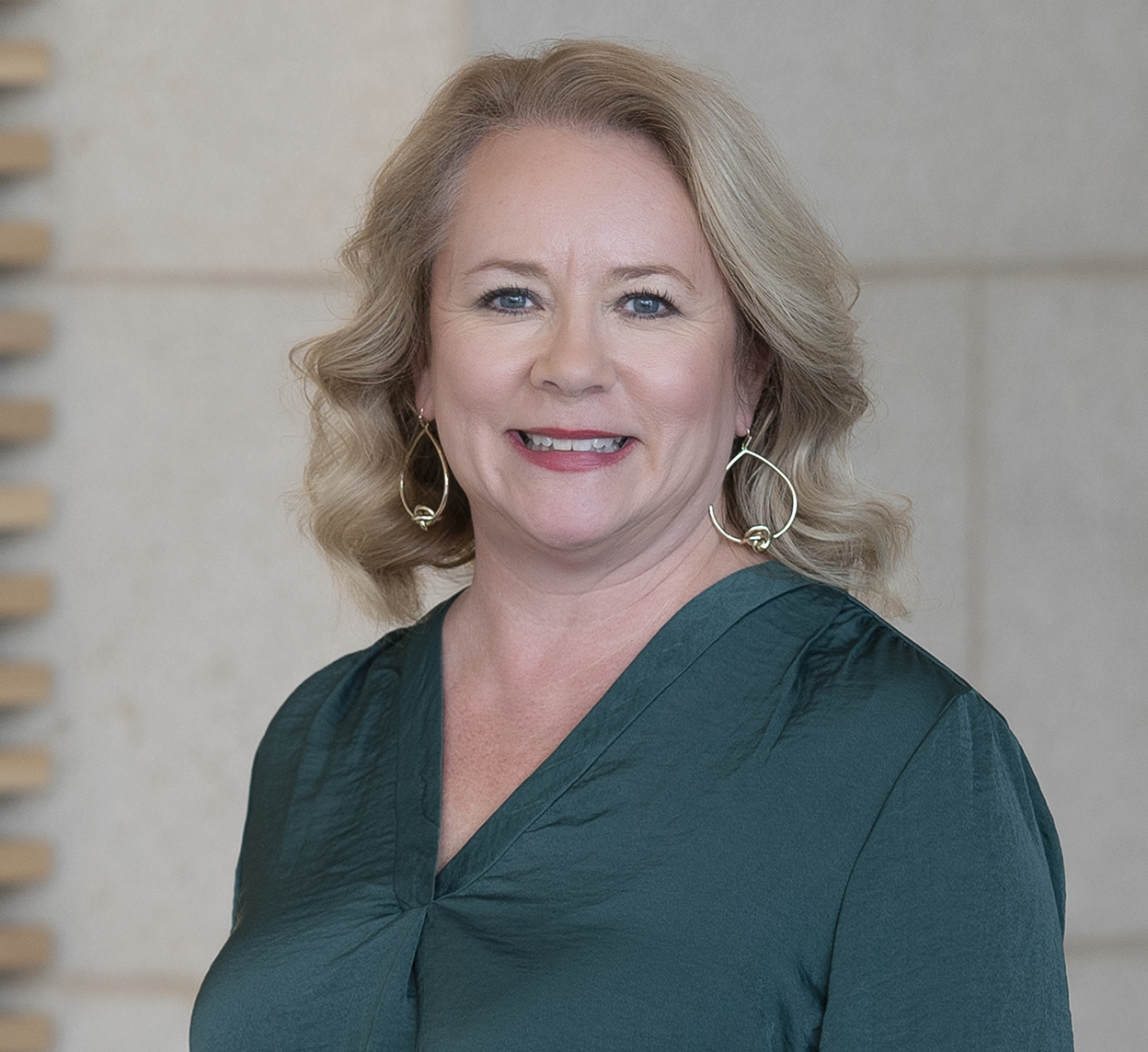 Stephanie Todd | Team | Endeavor Real Estate Group